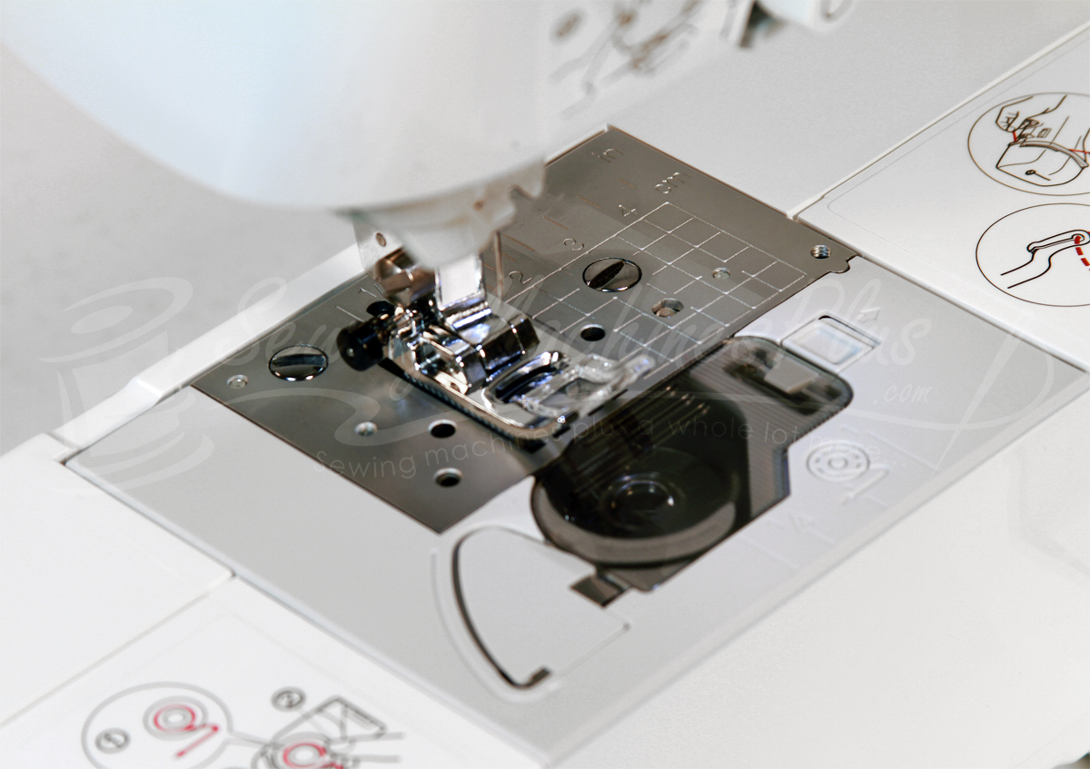 Brother SE-400 FS Sewing & Embroidery Machine with Computer Connectivity