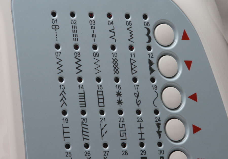 Singer Futura XL-400 Quartet 4-in-1 Sewing & Embroidery Machine w ...