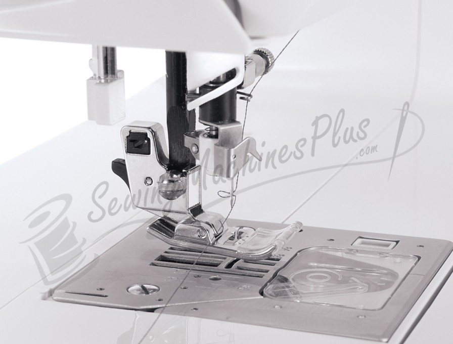 Singer Futura XL-400 Sewing & Embroidery Machine 3900 Designs FREE